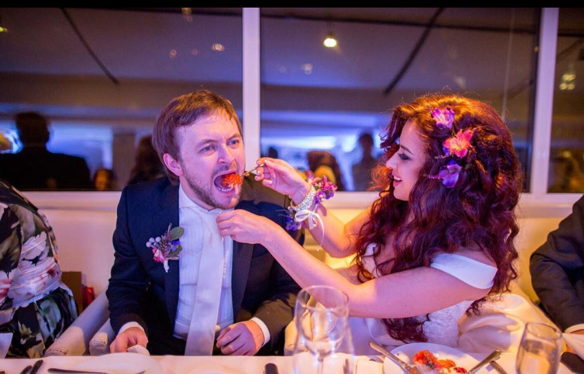 Дружина Dzidzio співачка Slavia презентувала яскравий кліп - ЗНАЙ ЮА