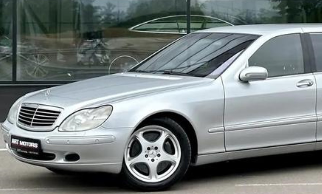 В мережі виставили на продаж ексклюзивний Mercedes-Benz S-Class Pullman ...
