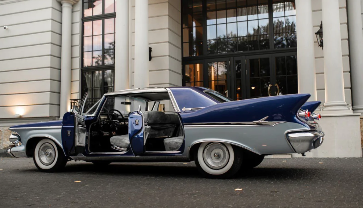 У Києві продають розкішний Chrysler Imperial з 60-х: про таку мріяли ...